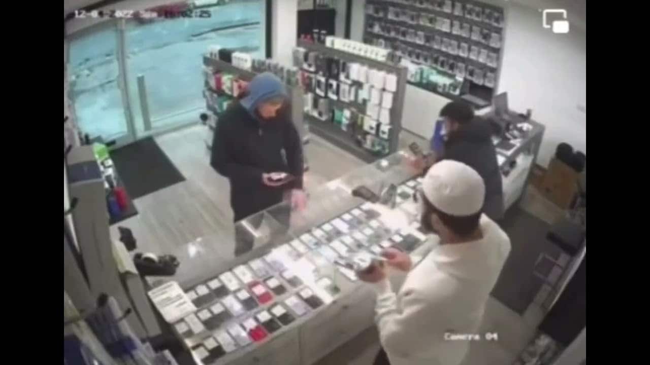 Poor thief, humorous video goes viral