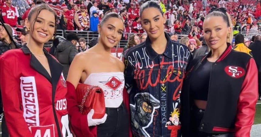 Spotlight: From the rabab strings to stardom - PhotoNews Pakistan