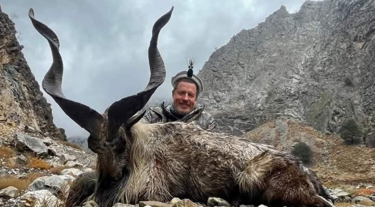 Russian Hunter Hunts Kashmiri Markhor in Chitral With $68,000 Permit